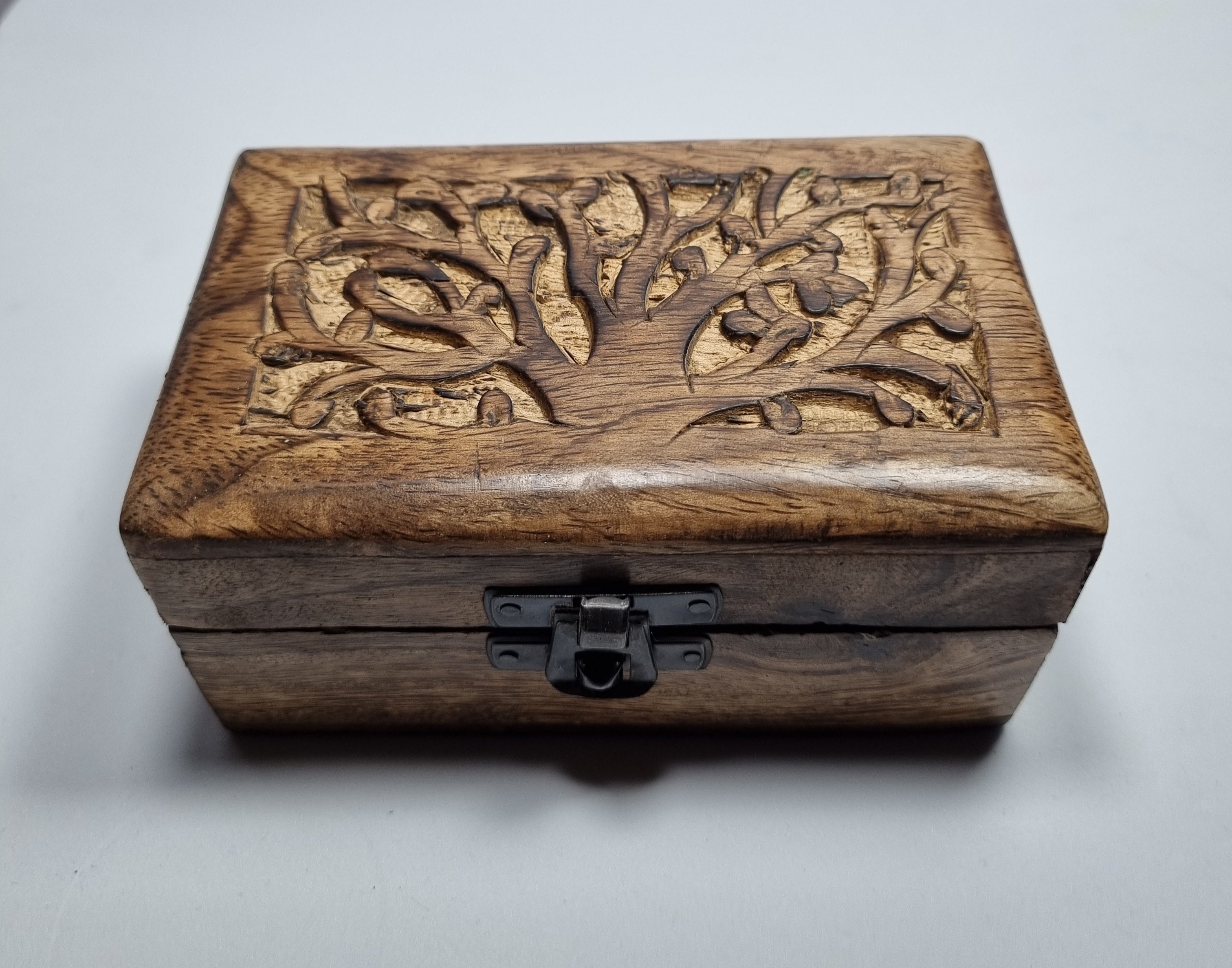 Cofre de Madera – Khaseli